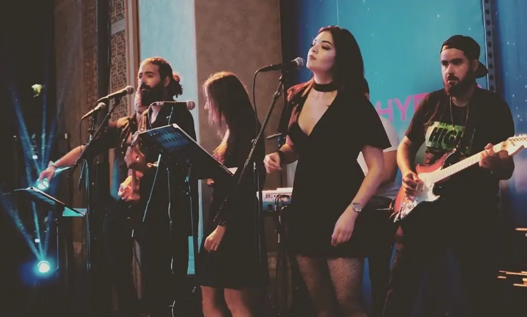 Talented singers - MidMike